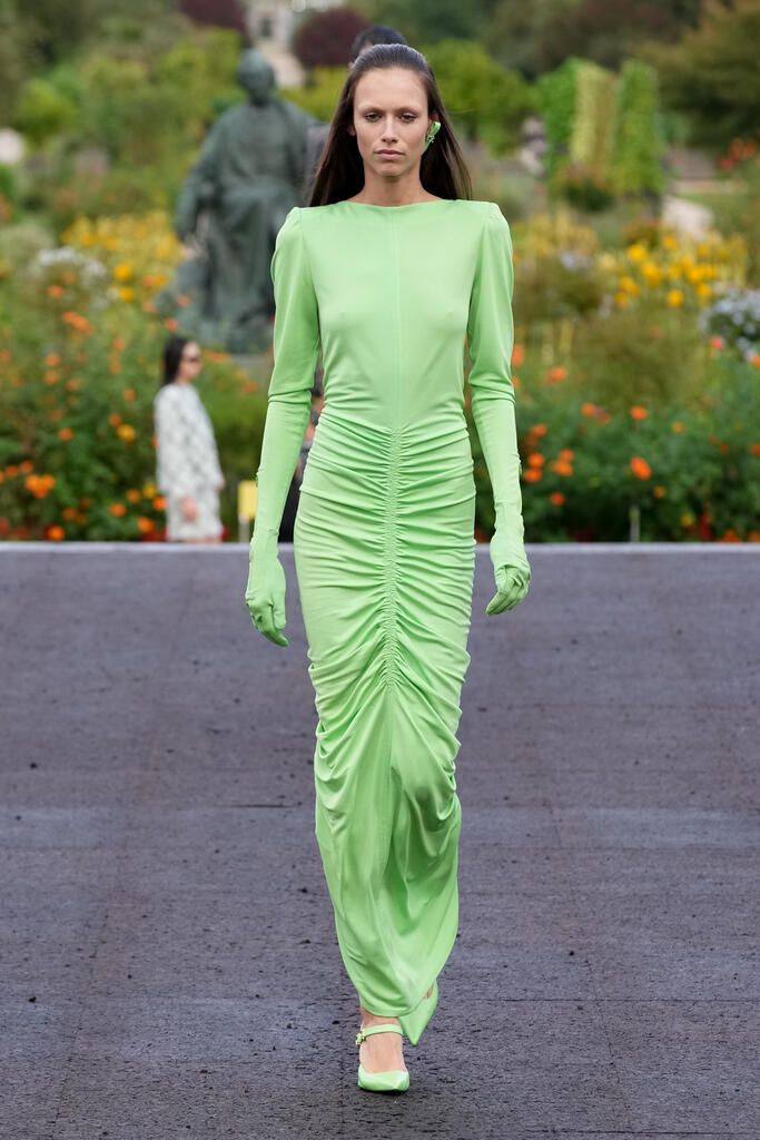 GIVENCHY SS 2023 WOMEN | Foto Sfilata Amica